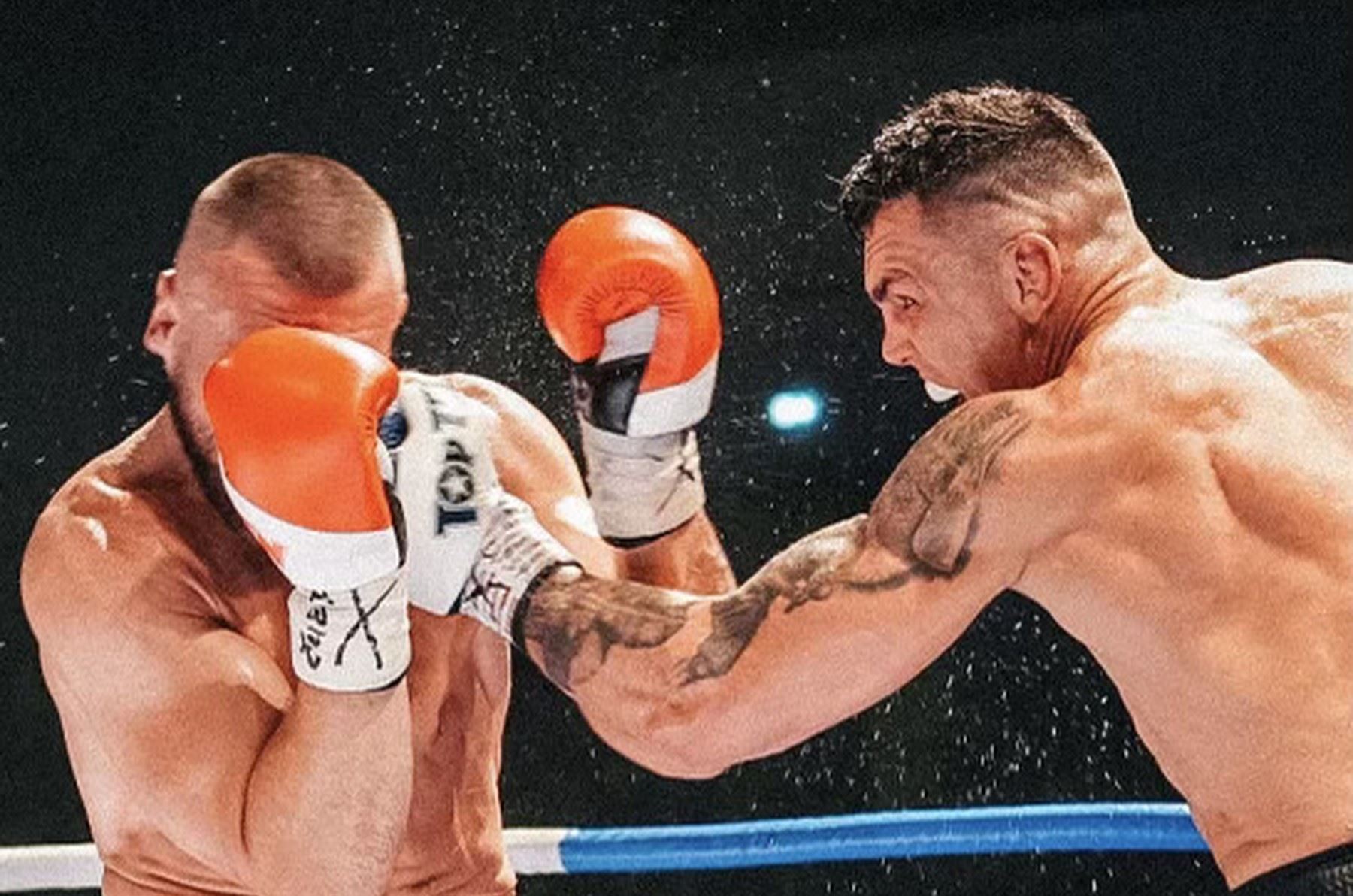 Fotogalerie ke článku: Titulová jízda mezi provazy. Jak se hodný boxer ...