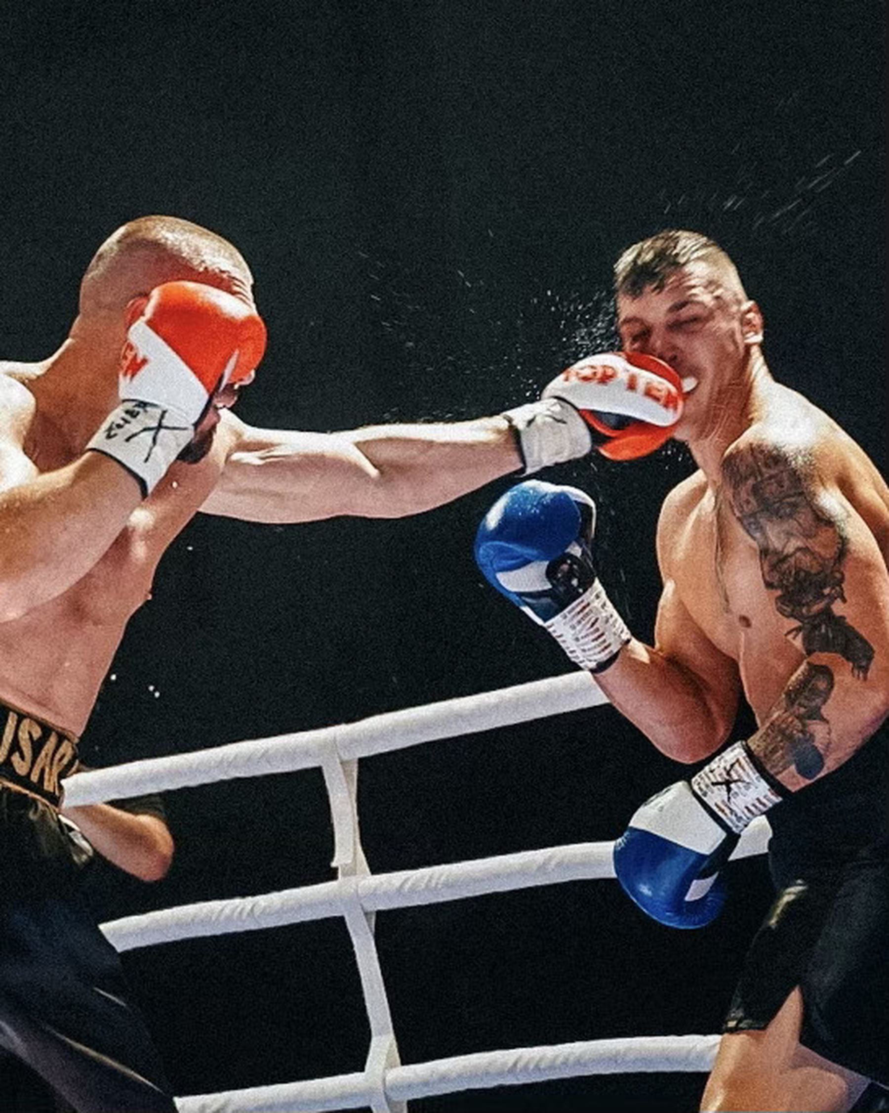 Fotogalerie ke článku: Titulová jízda mezi provazy. Jak se hodný boxer ...